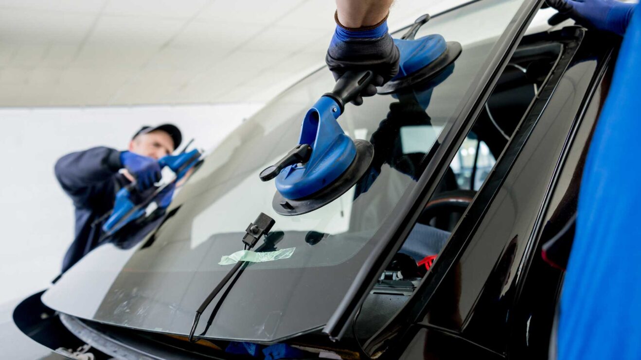 Auto Glass Replacement Sarasota | Starlight Automotive | Starlight ...